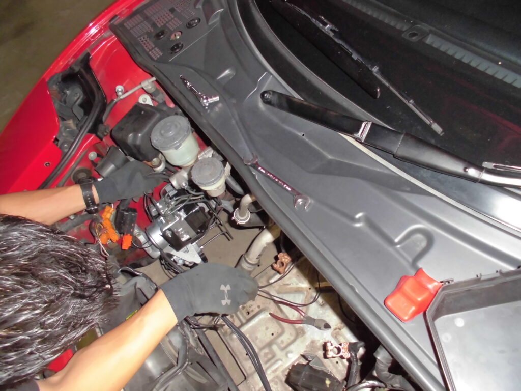 NSX ABS モジュレーター取り付け(後編)